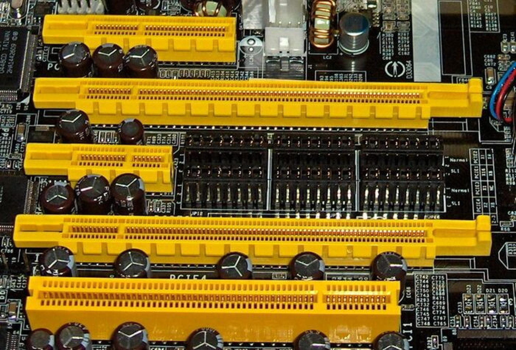 Componentes da placa-mãe e para que servem - Guia de Hardware