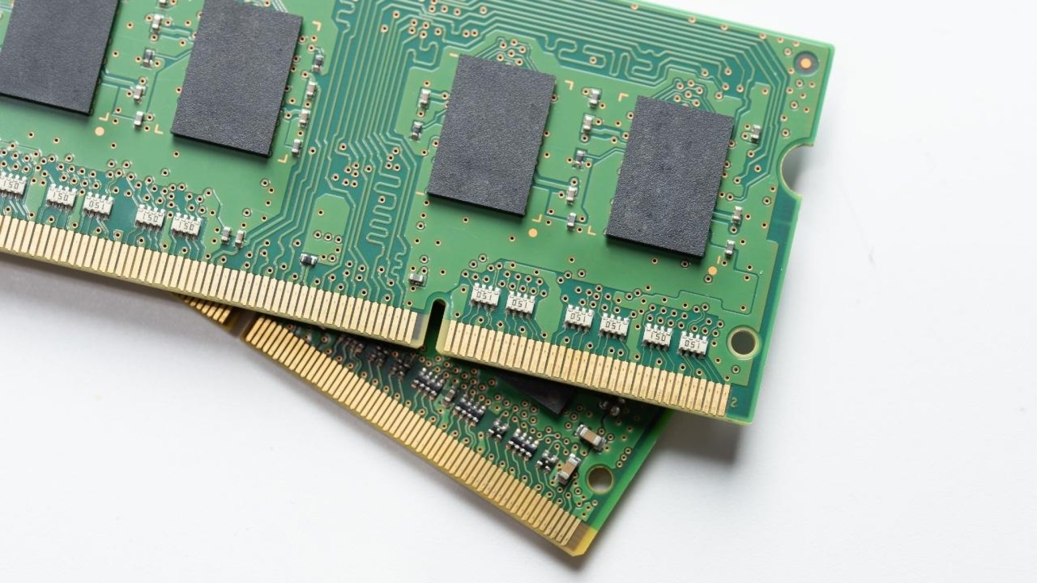 DDR4 Towards the End: Dates, Impact, and What to Do Now