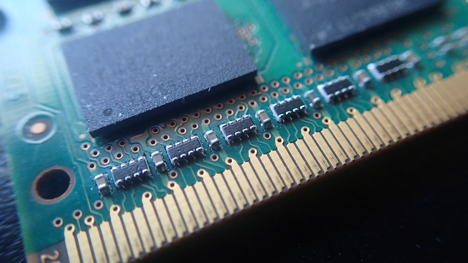 Mixing different RAM modules: Pros and Cons