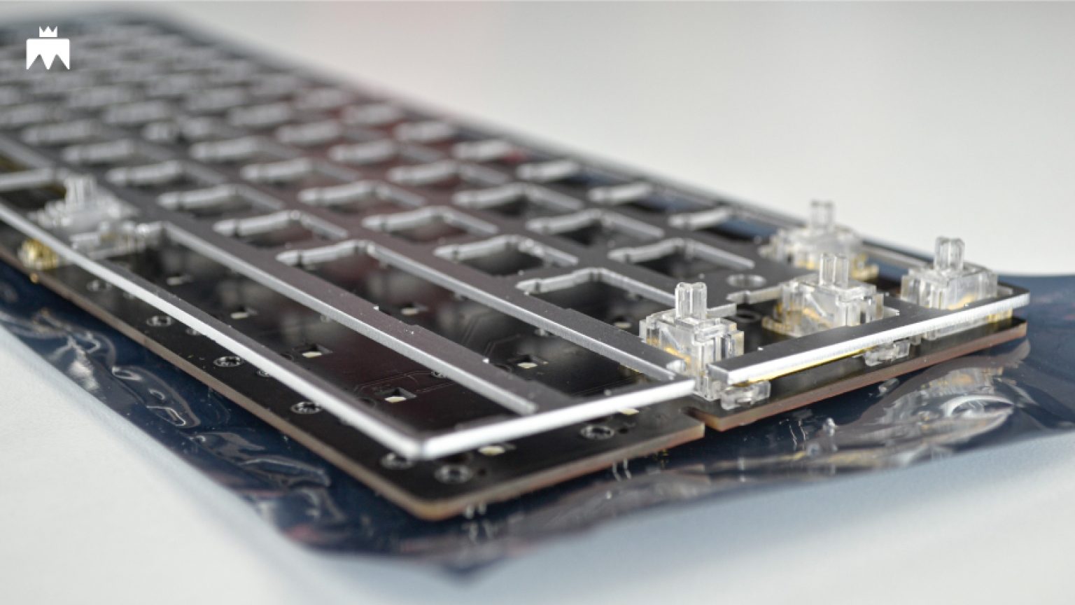How a keyboard works: from the moment you press a key until it appears ...