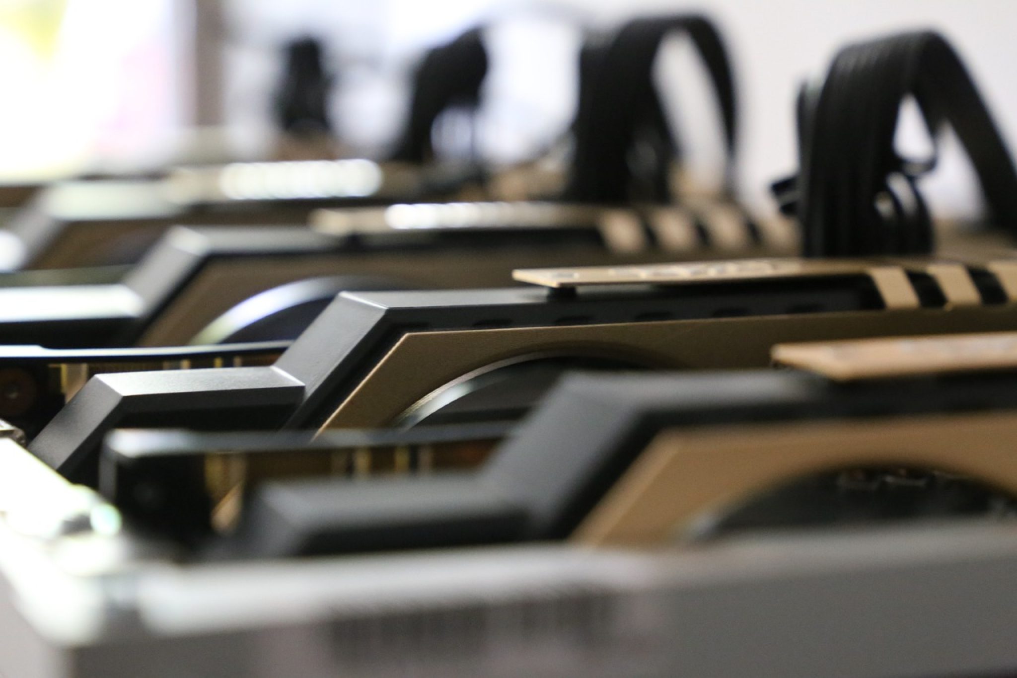 How to optimize the integrated GPU for maximum performance