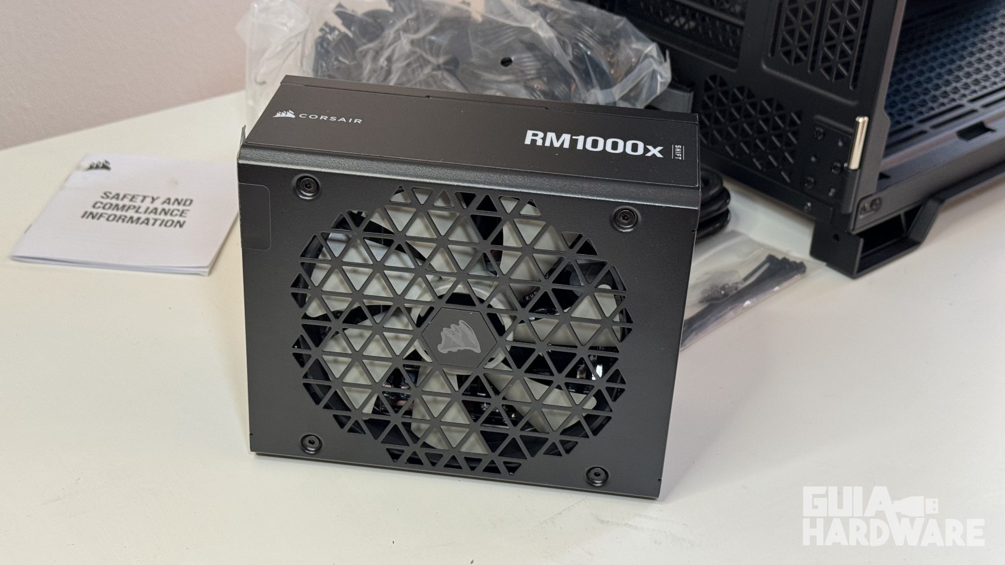 Corsair RM1000x Shift: Преглед на захранването - Ръководство за хардуер